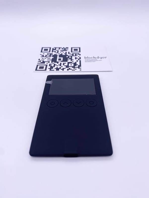 OneKey Classic Review 2025: A Simple And Complete Hardware Wallet