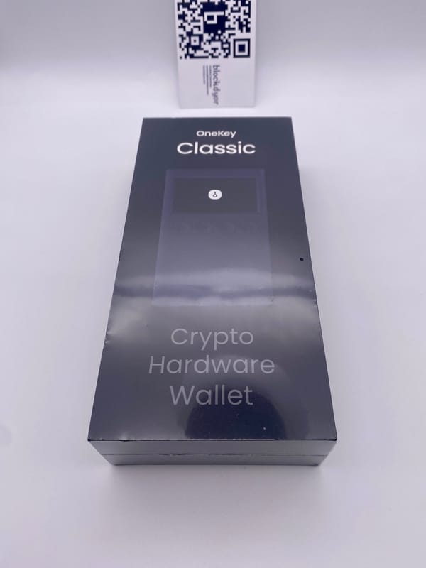 OneKey Classic Review 2025: A Simple And Complete Hardware Wallet
