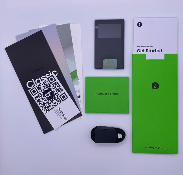 OneKey Classic Review 2025: A Simple And Complete Hardware Wallet